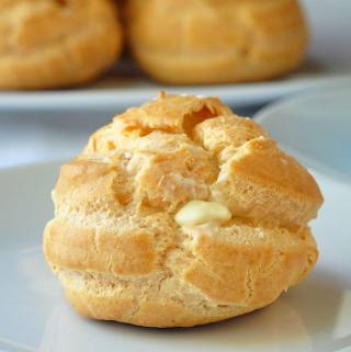 Frozen White Chocolate Cream Puffs - Rock Recipes