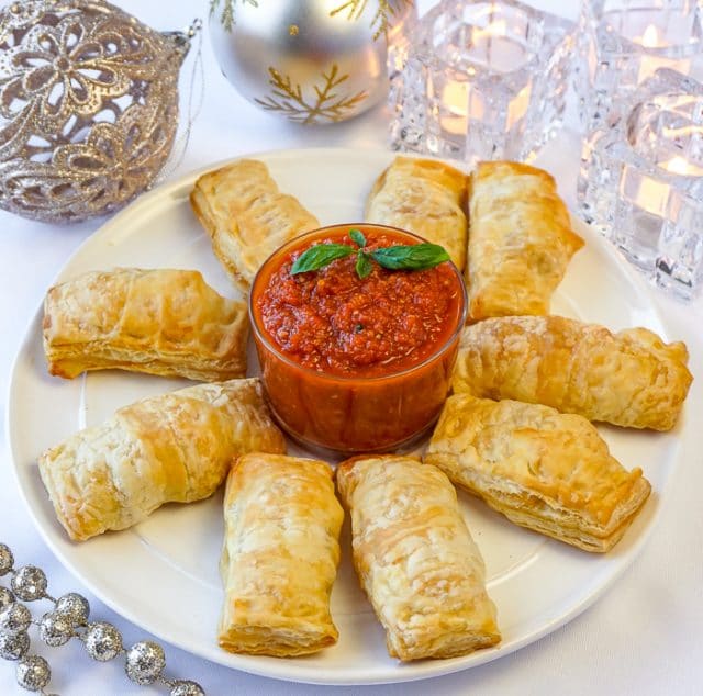Party Pizza Puffs. Quick & easy, party perfect. finger food!